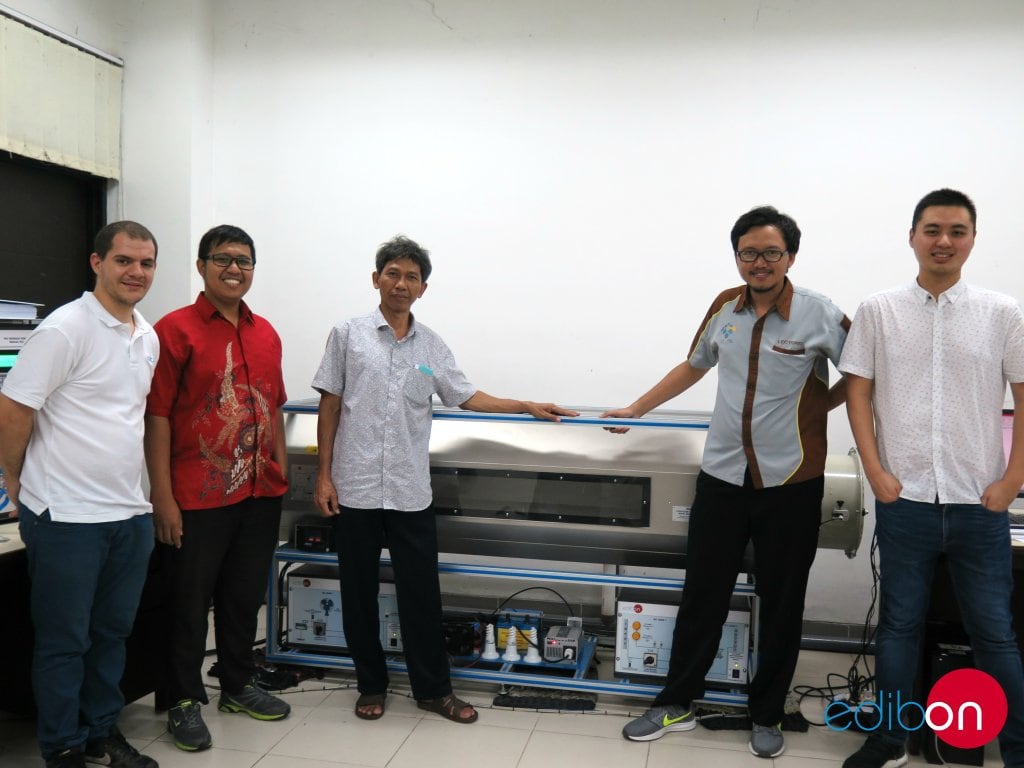 Setting-up at Politeknik Elektronika Negeri Surabaya - Edibon