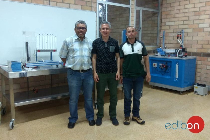 Setting up at Universidad de Antioquia, Colombia. - EDIBON